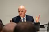 FIFA-Boss Infantino fordert: Rote Karte für Mund verdecken! | MOPO