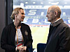 Besuch im Stadion: Kanzler Scholz kämpft für die Frauen | MOPO