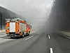 Stellinger Tunnel: Auto brennt – ein Verletzter, langer Stau | MOPO