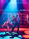 König der Tanzfläche: Travolta und die Bee Gees reloaded – in „Saturday ...