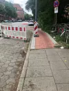 Radweg in Hamburg-Eppendorf – Lichtmast steht im Weg | MOPO